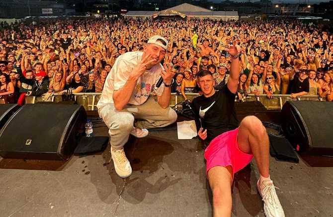 Irish Rap Duo ‘Versatile’ are taking over TikTok with new vape inspired ...