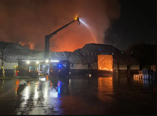 Dinner Lady issue statment following fire at Lancashire warehouse • VAPEAST